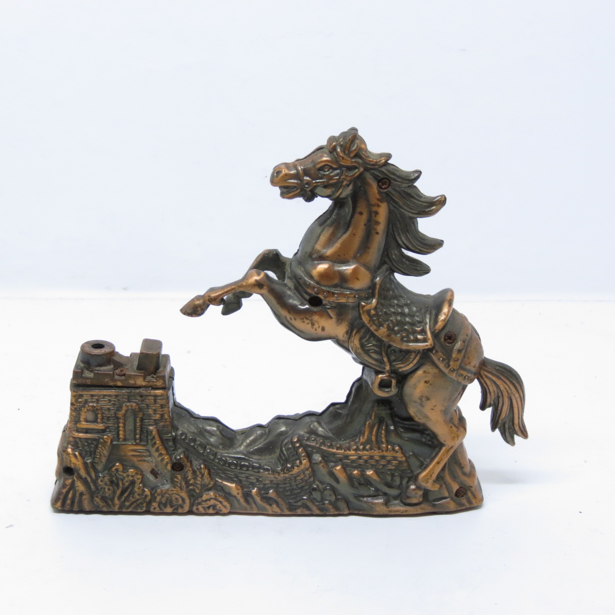 Isqueiro de mesa em metal - Rico em detalhes, represent