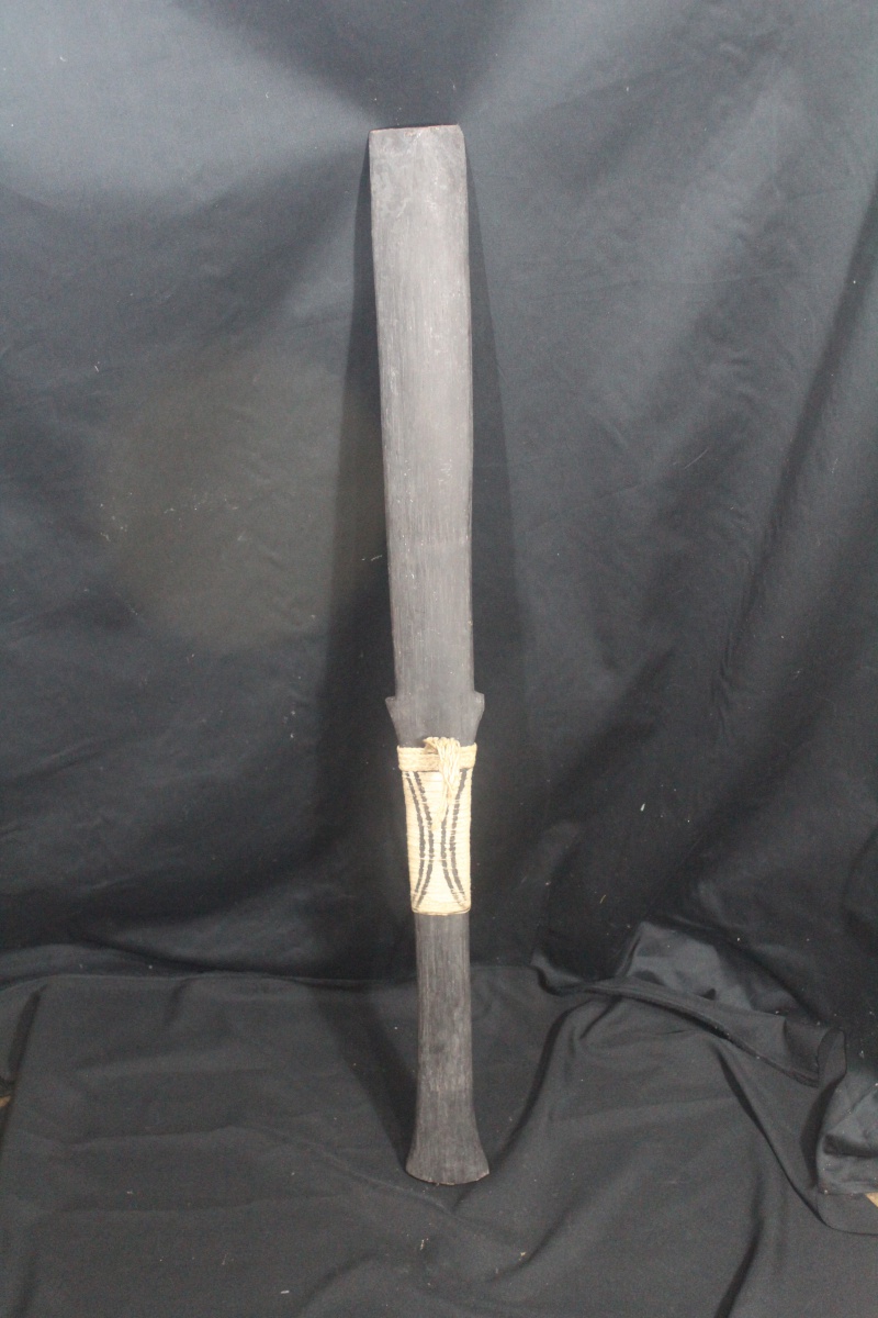 Antiga clava indígena. 103 cm