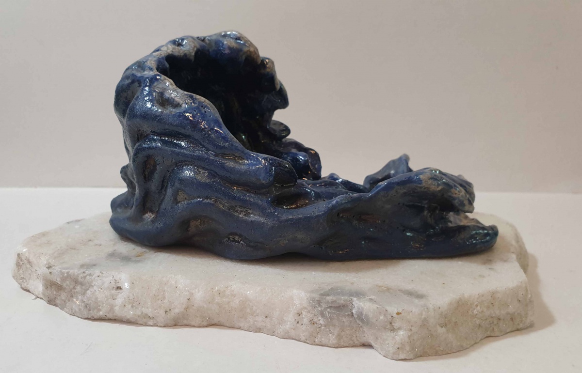 Jane Palermo | Onda 2 | Escultura em cerâmica - base em