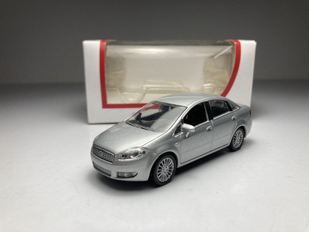 Fiat Linea Prata Norev Escala 1/43 miniatura em metal d