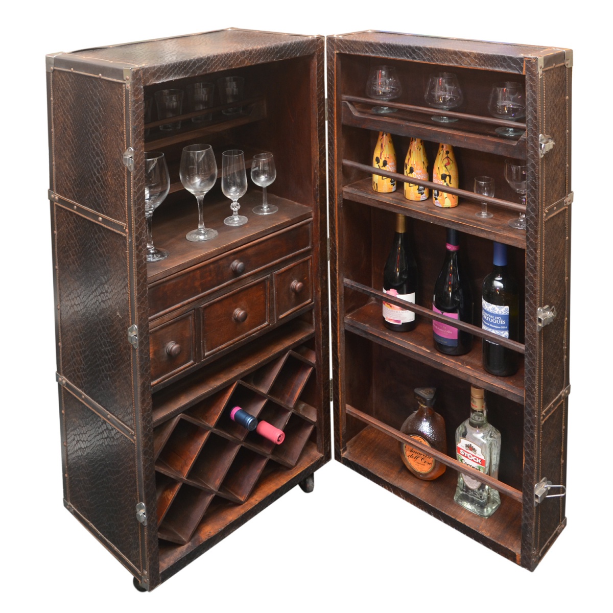 Antiga e original mala / bar armário com estrutura reta