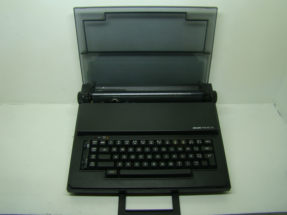 Máquina de escrever elétrica Olivetti Praxis 20, liga,