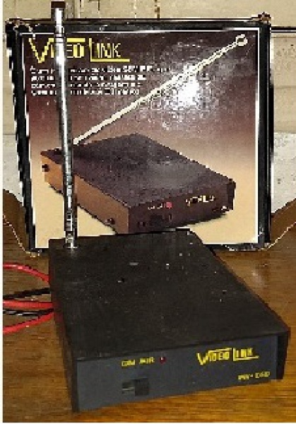 Monitor para computador AOC 14 polegadas, funcionando