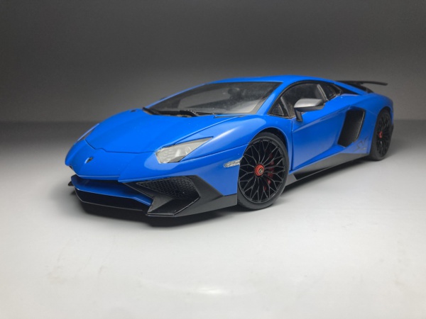 Lamborghini Aventador LP750-4 SV Azul Autoart Escala 1/