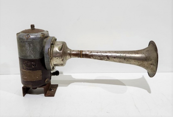 RARA BUZINA CORNETA FRANCESA CICCA TÉNOR BREVETÉ S.G.D.