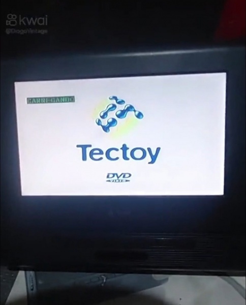 DVD Game Tec TOY 2000 funcionando perfeitamente com cai