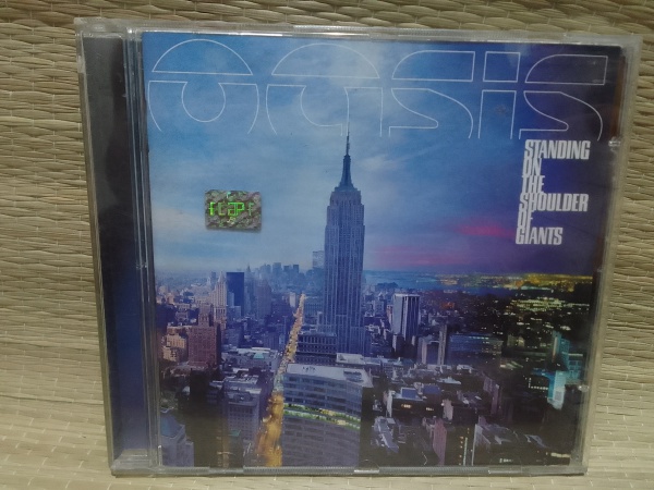 CD Oasis - Standing on the Shoulder of Giants - Ano 200