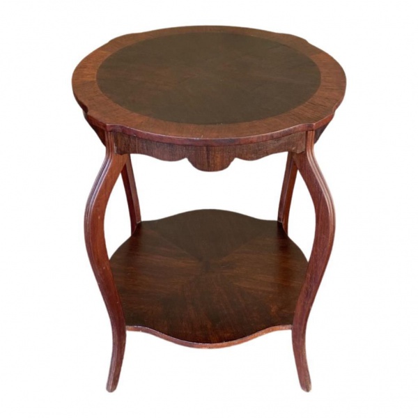 Belíssima mesa auxiliar clássica antiga executada em ma