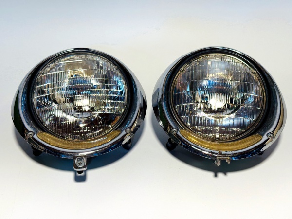 Farol - Dois Faróis de carro com lentes de vidro 2D1 W2