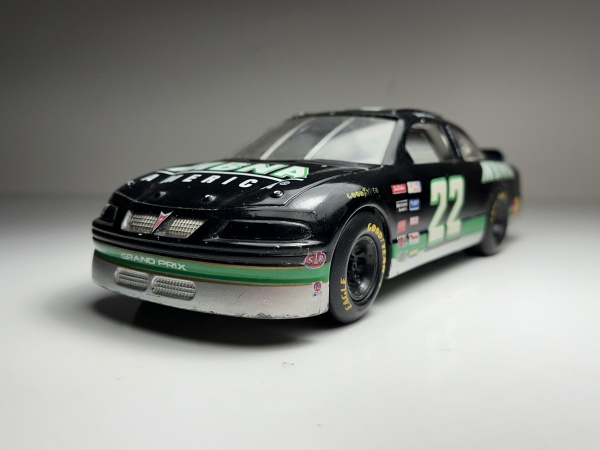 Pontiac Preto #22 MBNA - Racing Champions Nascar Escala