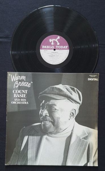 LP Vinil Warm Breeze, de Count Basie and His Orchestra.