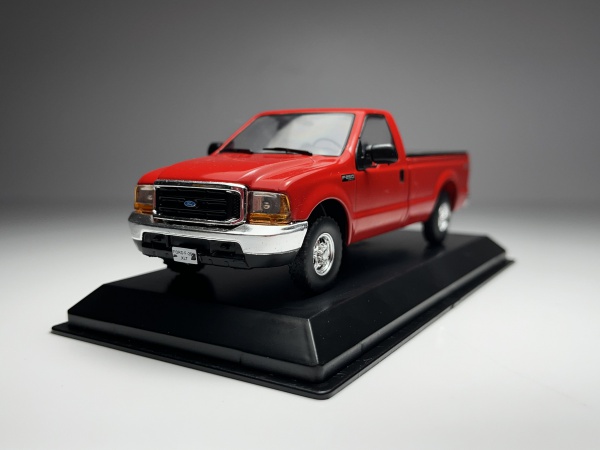 Ford F250 Vermelho - Ixo Escala 1/43 miniatura em Metal