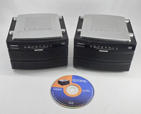 DOIS APARELHOS DE ARMAZENAMENTO EM REDE - CISCO - LYNKS