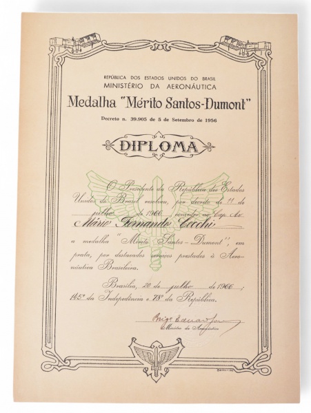 Diploma da Medalha de Mérito Santos Dumont, concedido e