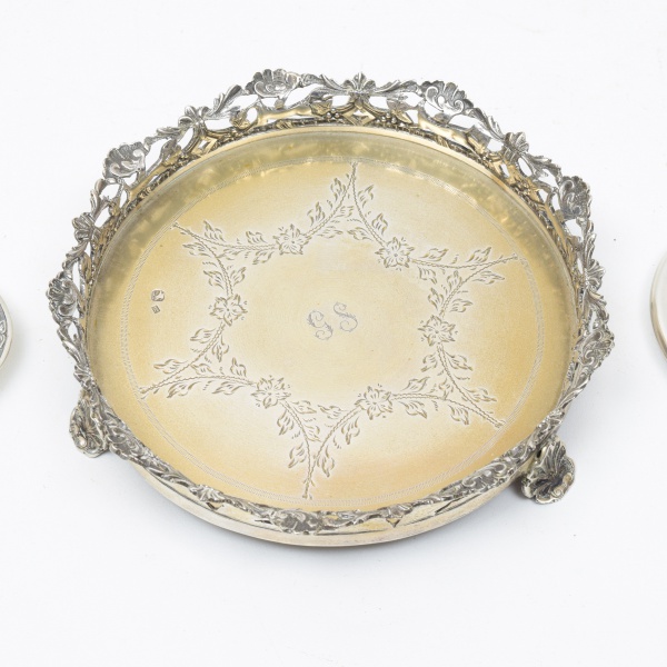 Bombonière em prata de lei brasileira, teor 833 mil, co