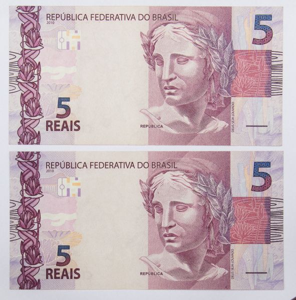 Numismática, Brasil. Lote com 2 cédulas de 5 reais send